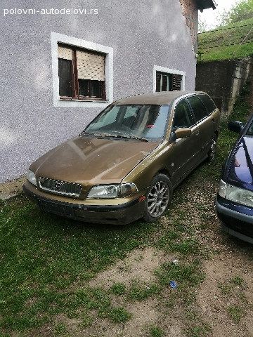 Volvo v / s 40 NAJPOVOLJNIJI DELOVI