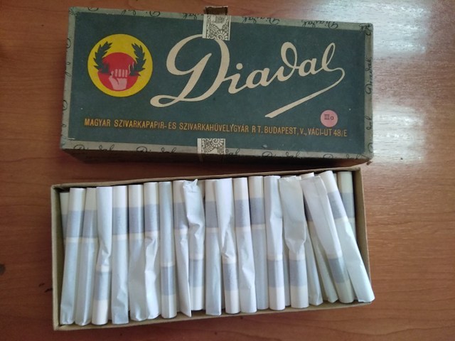 Kutija : rizle za cigarete Diadal