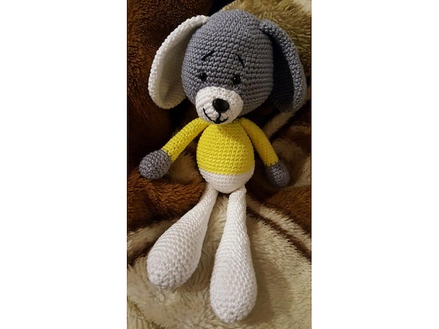 Amigurumi kuca Nova