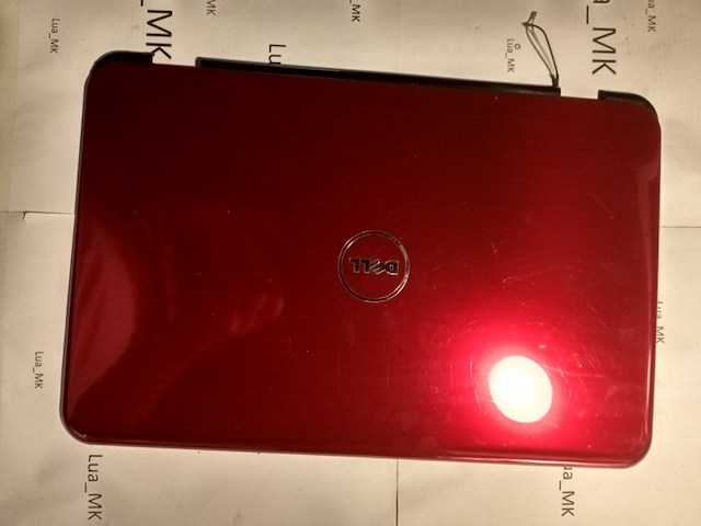 Dell M5010 Zadnja maska ekrana - Crvena