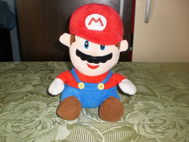 Super Mario - plisana lutka visine oko 20 sm
