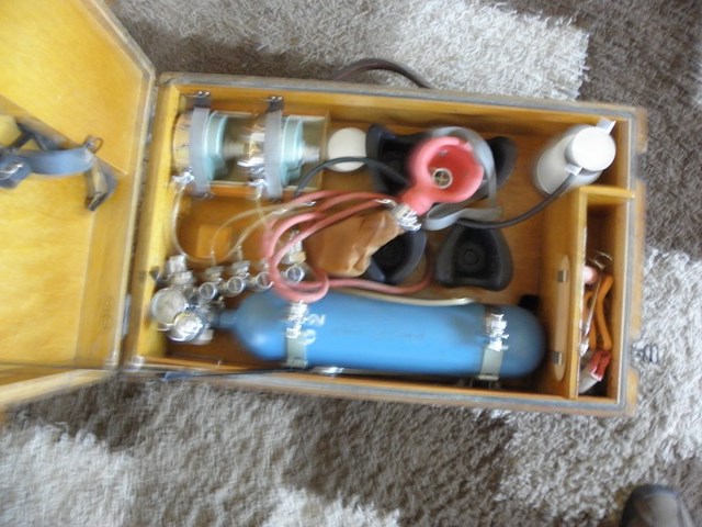 Stari respirator `Pulmotor`   RRRR