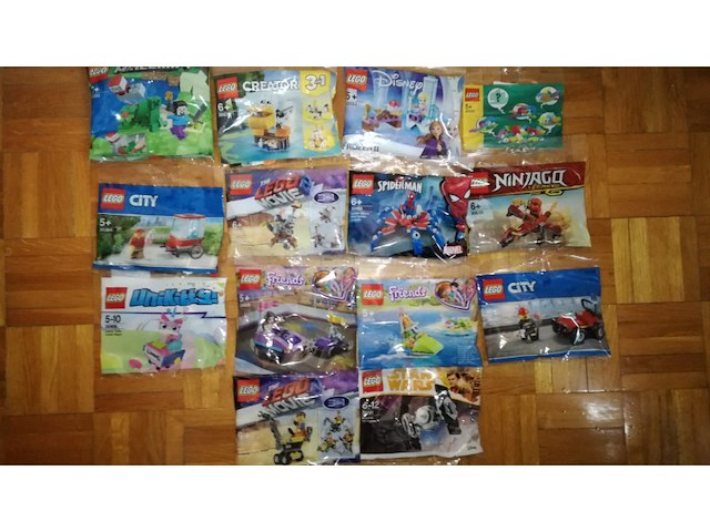 MAXI LEGO 14 RAZLIČITIH KESICA I PODLOGA