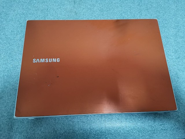 Gornji deo kucista za Samsung np 300v3a