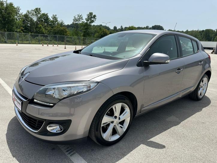 Renault Megane 1.5DCI KREDITI NA LICU MESTA