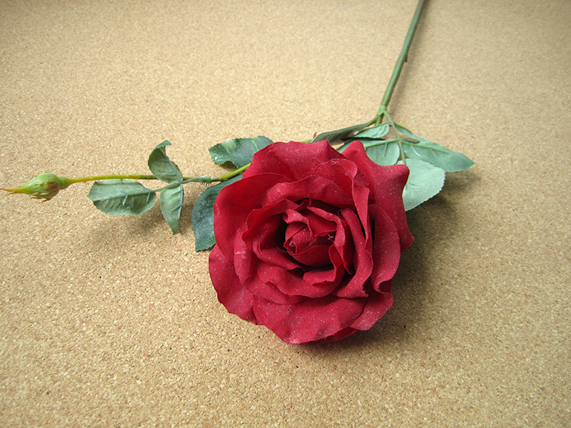 Veštačko cveće - ruža crvena