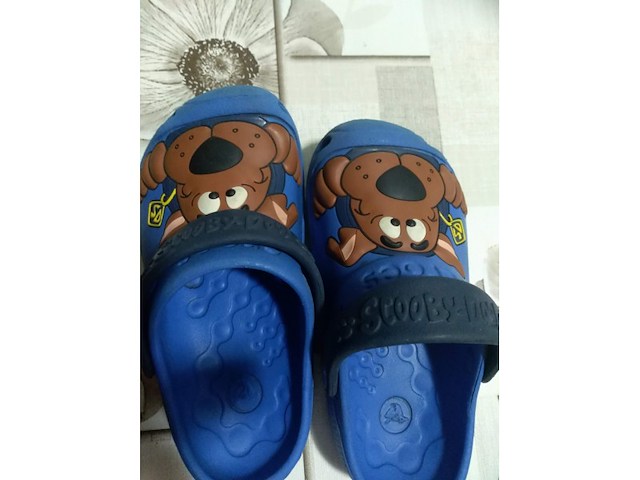 PAPUCE CROCS 18 CM