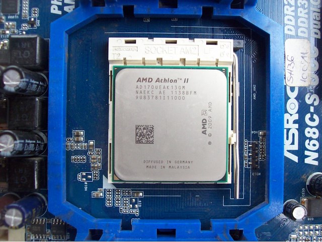 AMD Athlon II 170u AM2+/AM3