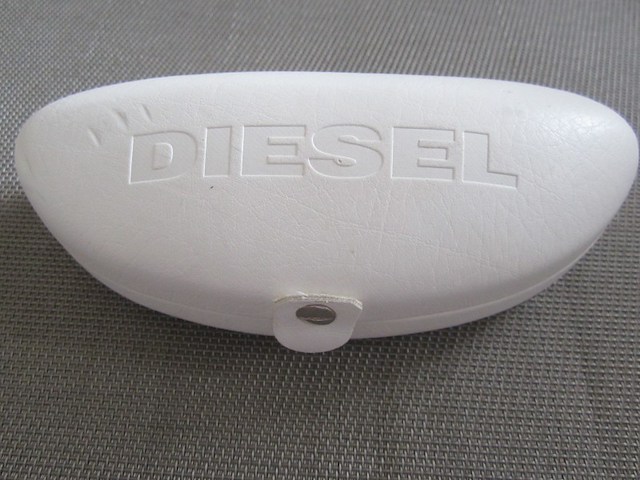 DIESEL - futrola za naočare