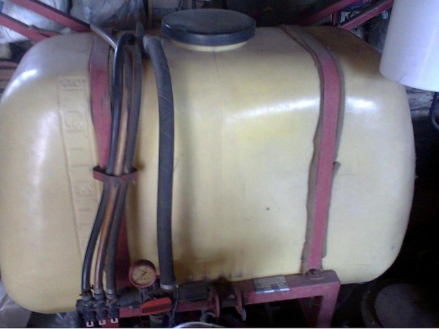 Traktorska prskalica sa pumpom 440L