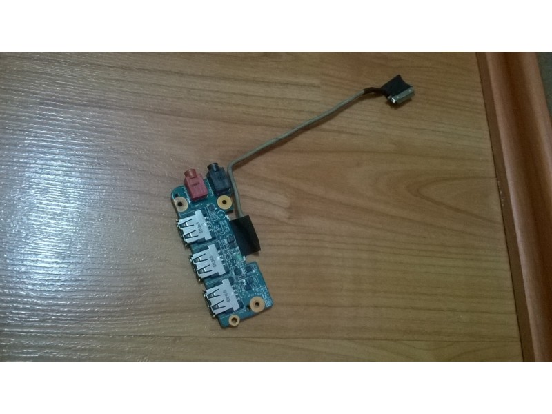 usb konektor od sony vaio