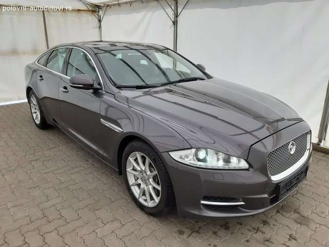 Jaguar Xj