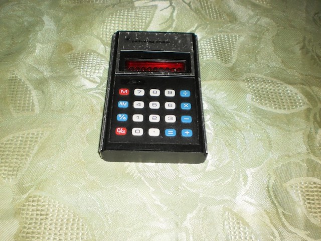 Privileg 853M - kalkulator iz 1975 godine