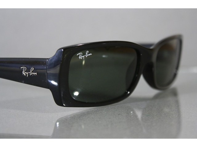 Ray Ban RB4067 original Italija