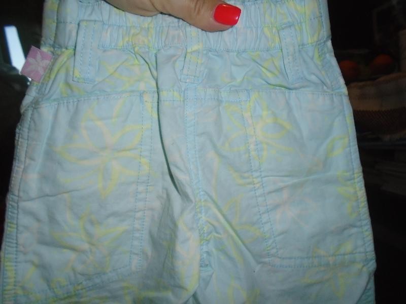 ESPRIT preslatke pantalone vel.98 (3 godine)