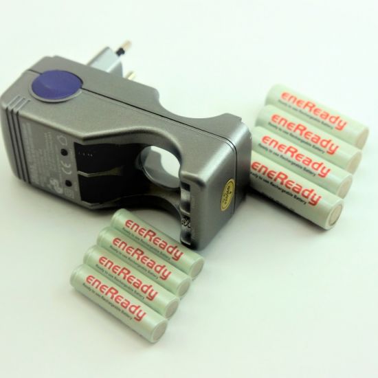 Punjač Baterija NI-MH sa 8 baterija