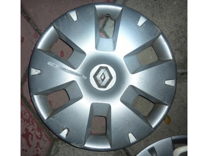 Ratkapna Renault 8200422602. Prljava, prašnjava, izubi