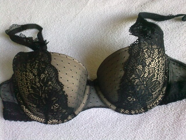 **C&;;A Lingerie** fantastican brus, vel.70D