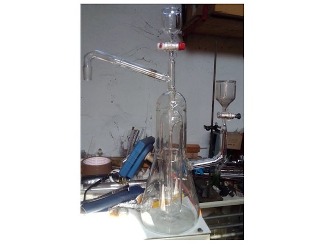 Destilacija slobodnih kiselina - kod  vrenja VINA