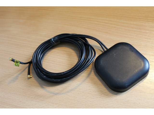 GSM/GPS antena sa magnetom