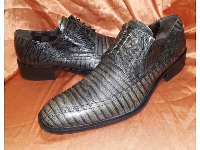 ORIGINAL `CARLO VENTURA` italijanske kožne cipele br 39