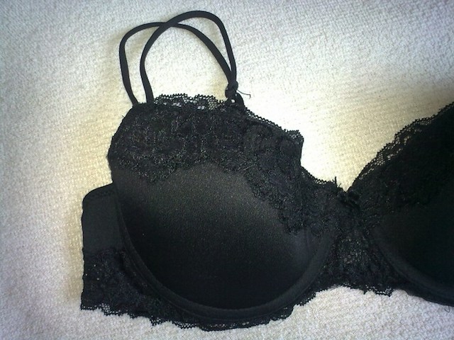 **Hunkemoller** fantastican brus, vel.70C(32C)