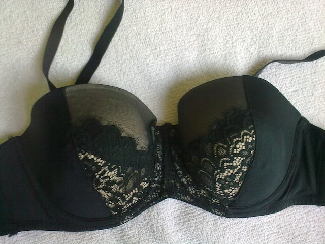 **Hunkemoller** fantastican brus, vel.85B(38B)