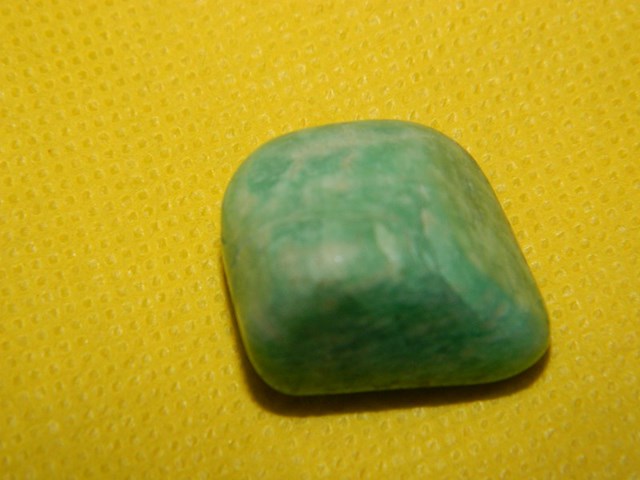Prirodni kamen Larimar