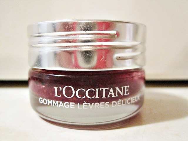 L`occitane Gommage Levres Delicious