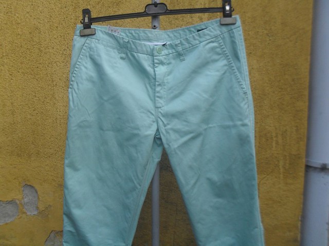 BENETTON EXTRA SLIM FIT KAO NOVE