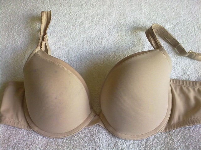 **Hunkemoller** fantastican brus, vel.75D