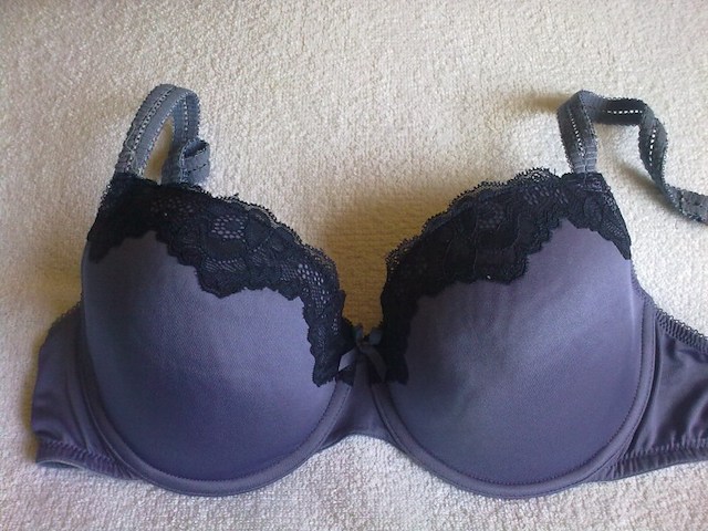 **Hunkemoller** fantastican brus, vel.75F (34F)