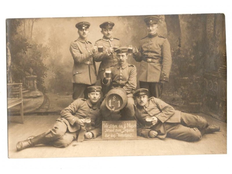 Nemački vojnici ww1 - bure sa piviom