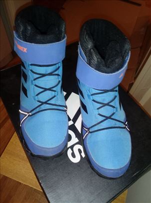 Adidas čizme za sneg