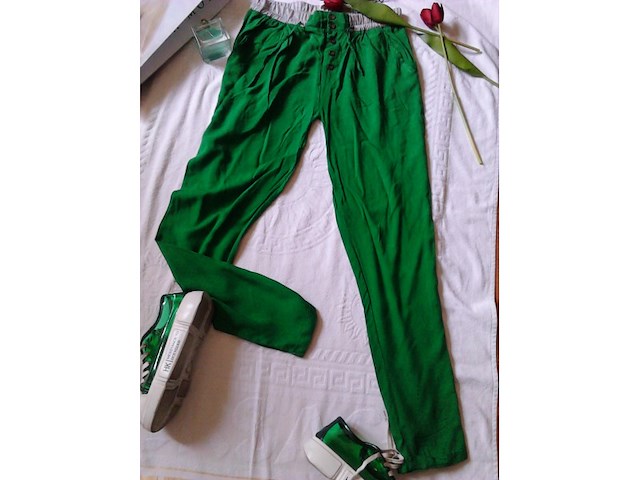Letnje pantalone-zelene