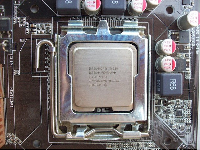 Intel Pentium E6500 2 x 2.93 Ghz /2mb/1066Mhz 775