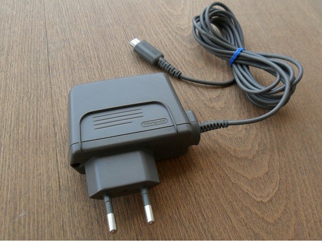 DS lite Nintendo strujni adapter punjač