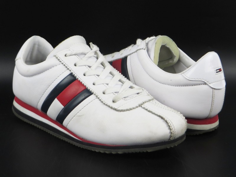 Tommy Hilfiger prelepe KOŽA s243