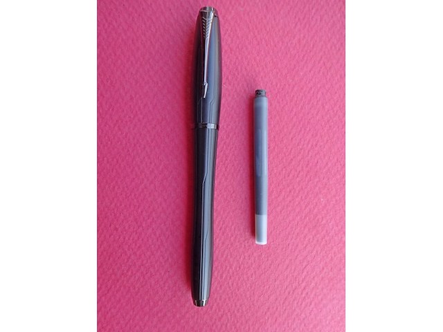 Parker Urban Premium Matte Black F naliv pero