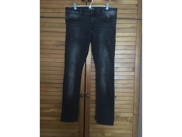 Crne muške farmerke LC WAIKIKI size 34-32