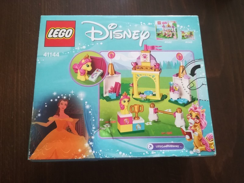 ** Lego 41144, DISNEY - Petite`s Royal Stable, NOVO **