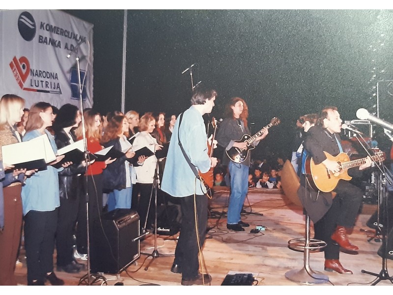 Nesa Galija - Pevac