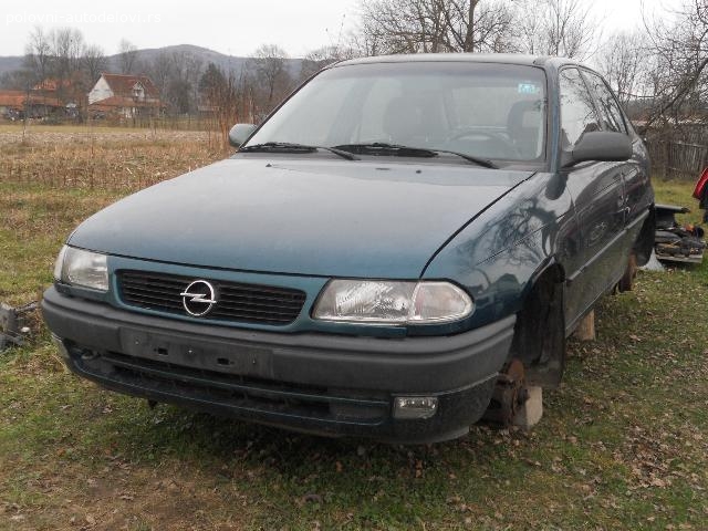 Opel astra f polovni delovi