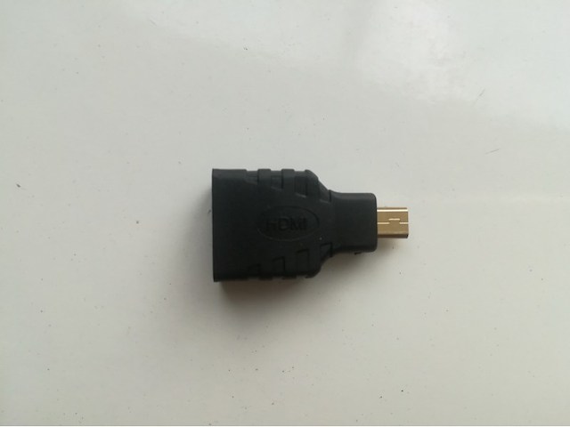 Micro HDMI na HDMI adapter