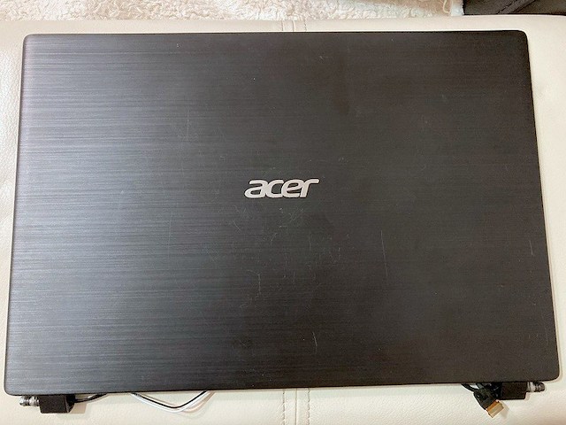 Acer Aspire A114 kuciste ekrana