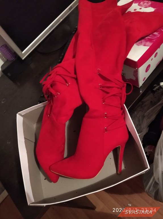 Crvene cizme