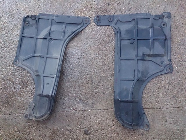 PLASTIKE NAPRED ISPOD MOTORA ZA RENO LAGUNU