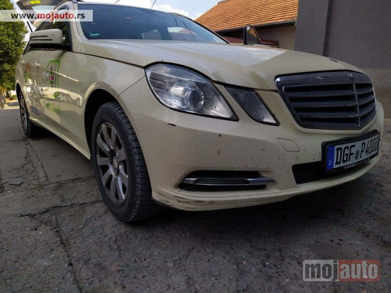 Mercedes E 250 Bluetec delovi W212