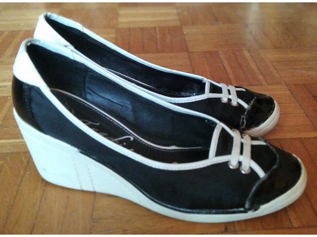 BATA ciplele br 40