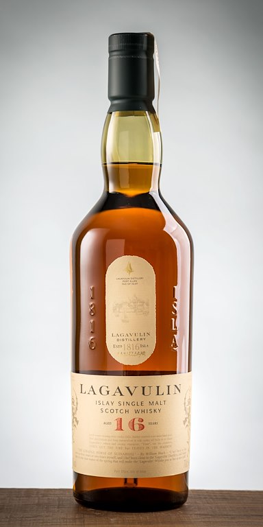 Lagavulin 16 y single malt